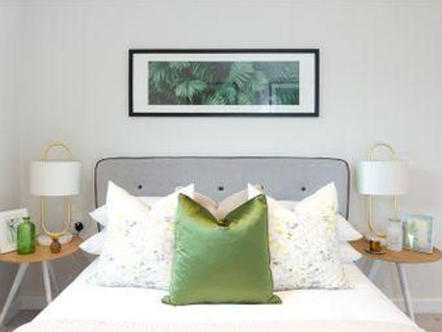 2 Bedrooms Flat for sale in Luna, 272 Field End Road, Eastcote, Middlesex HA4