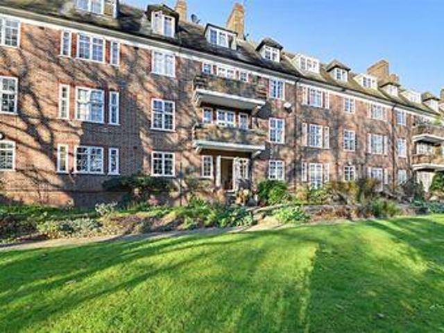 2 Bedrooms Flat for sale in Lyttelton Court, East Finchley N2