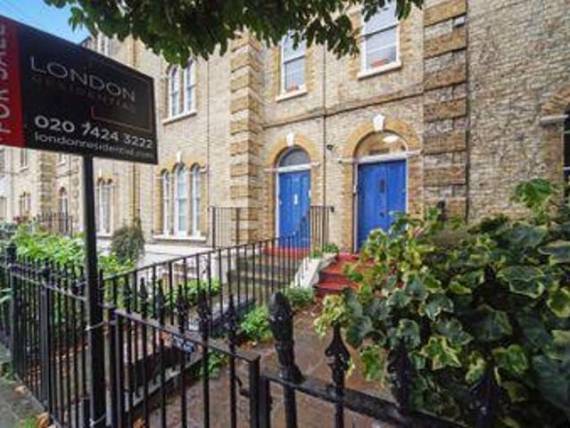 2 Bedrooms Flat for sale in Lyme Street, Camden, London NW1
