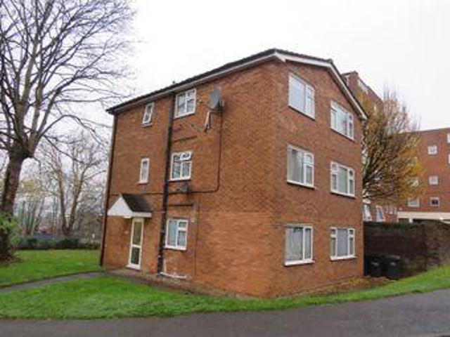 2 Bedrooms Flat for sale in Moulton Rise, Luton LU2