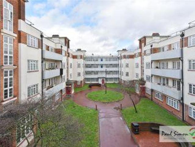 2 Bedrooms Flat for sale in Mountview Court, Green Lanes, Harrin, London N8