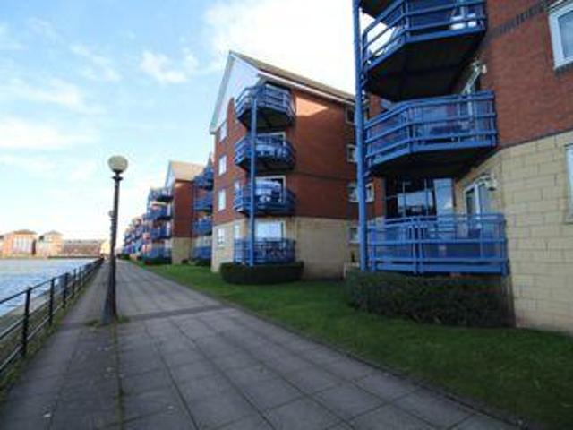 2 Bedrooms Flat for sale in Mountbatten Close, Preston, Lancashire PR2