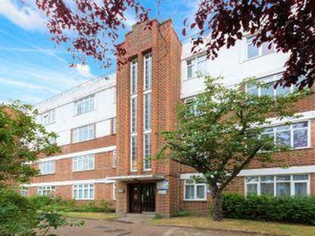 2 Bedrooms Flat for sale in Moira Court, Balham High Road SW17