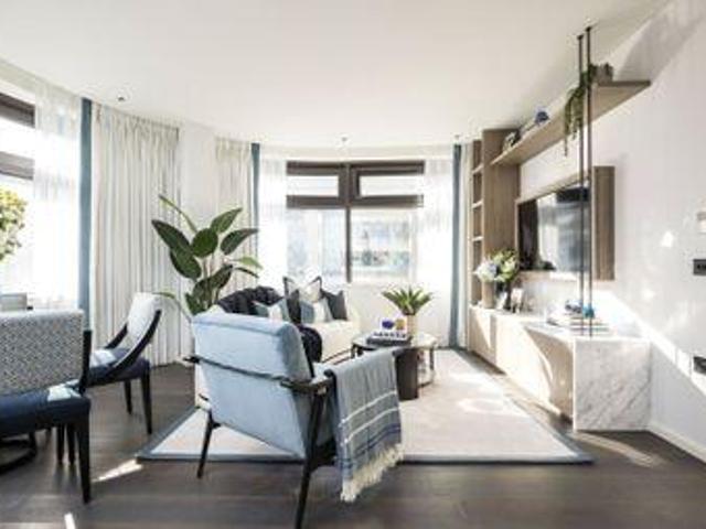 2 Bedrooms Flat for sale in Montserrat Road, Putney, London SW15