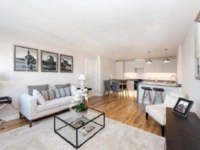 2 Bedrooms Flat for sale in Moorhen Drive, Edgware NW9