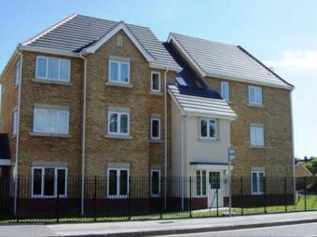 2 Bedrooms Flat for sale in Morgan Close, Luton LU4
