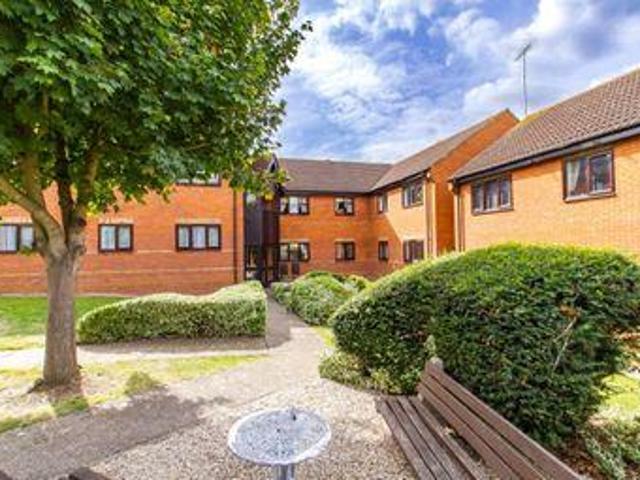 2 Bedrooms Flat for sale in Morgan Way, Woodford Green IG8
