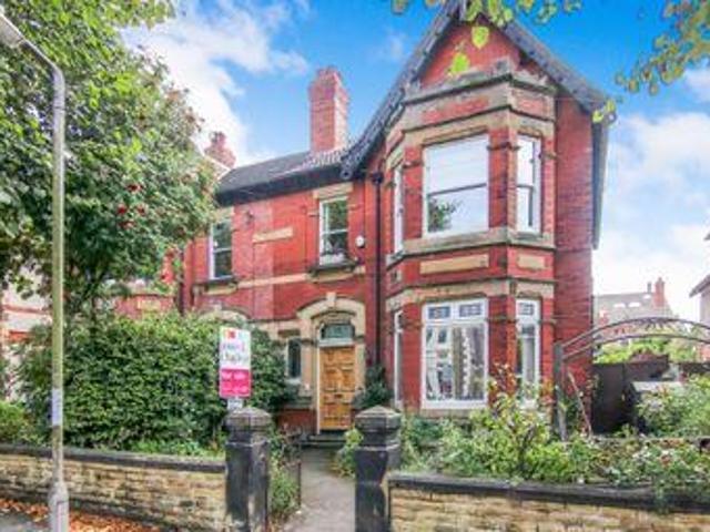 2 Bedrooms Flat for sale in Mostyn Avenue, West Kirby, Wirral CH48
