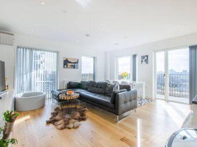 2 Bedrooms Flat for sale in Maud Street, Canning Town E16