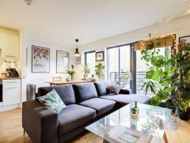 2 Bedrooms Flat for sale in Mackintosh Lane, London E9