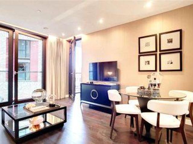 2 Bedrooms Flat for sale in Madeira Tower, The Residence, Ponton Road, London SW11