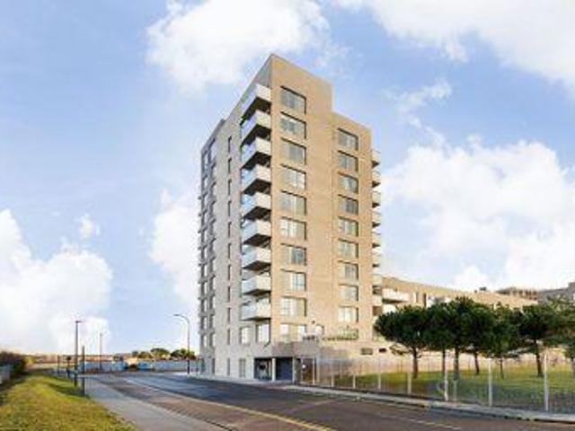 2 Bedrooms Flat for sale in Magellan Boulevard, Gallions Reach E16