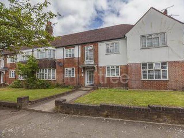 2 Bedrooms Flat for sale in Malcolm Court, Malcolm Crescent, Hendon NW4