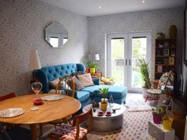 2 Bedrooms Flat for sale in Manchester Road, Chorlton Cum Hardy, Manchester M16