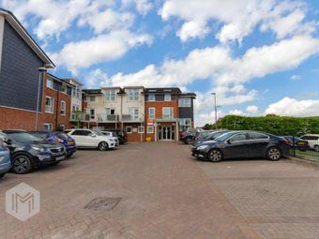 2 Bedrooms Flat for sale in Manor Gardens, Hough Fold Way, Bolton, Greater Manchester BL2