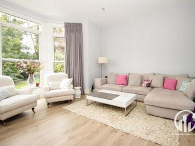 2 Bedrooms Flat for sale in Manor Mount, London SE23