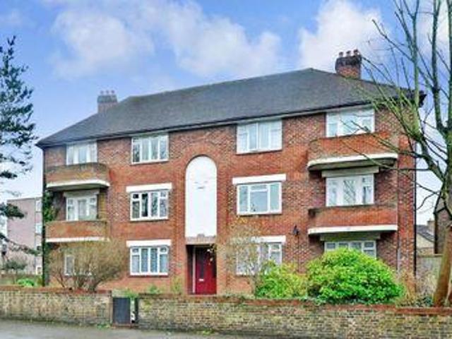 2 Bedrooms Flat for sale in Manor Road, Wallington, Surrey SM6