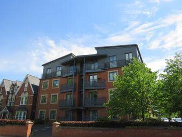2 Bedrooms Flat for sale in Manor Road, Edgbaston, Birmingham B16