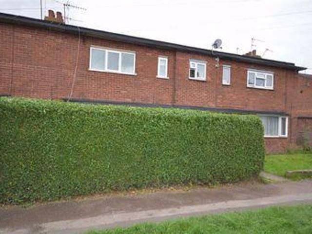 2 Bedrooms Flat for sale in Manor Rise, Stone ST15