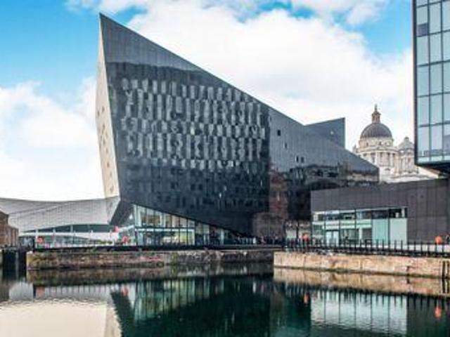 2 Bedrooms Flat for sale in Mann Island, Liverpool L3