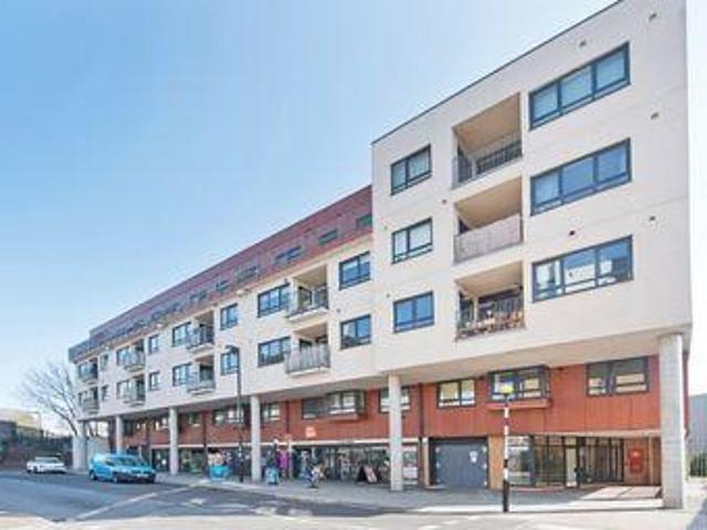 2 Bedrooms Flat for sale in Mantle Road, London SE4