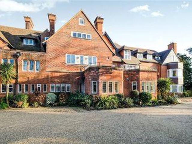 2 Bedrooms Flat for sale in Mapleton House, Mapleton Road, Four Elms, Edenbridge TN8