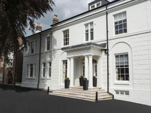 2 Bedrooms Flat for sale in Maple Bank, Church Road, Edgbaston, Birmingham B15