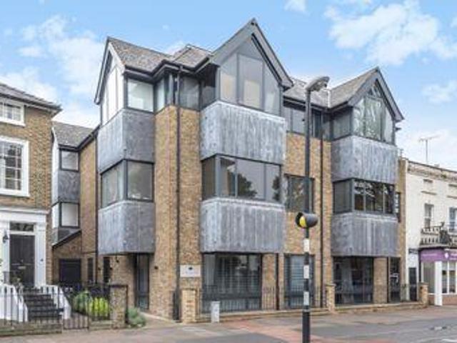 2 Bedrooms Flat for sale in Maple Road, Surbiton KT6