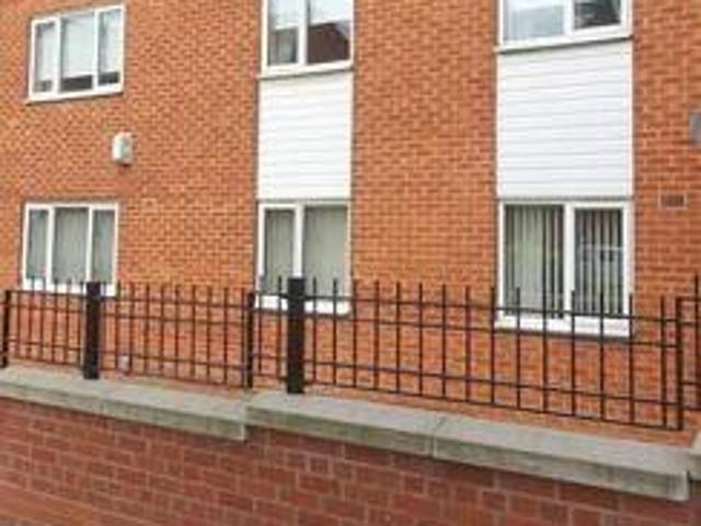 2 Bedrooms Flat for sale in Mark Street, Liverpool L5