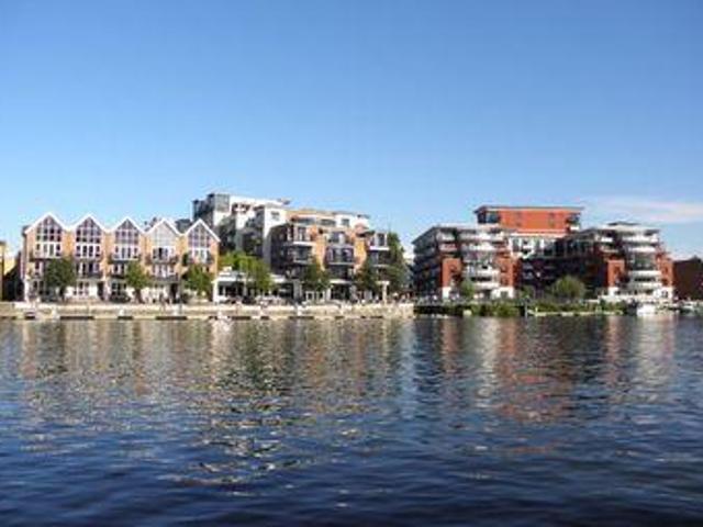 2 Bedrooms Flat for sale in Market Square, Kingston Upon Thames KT1