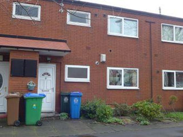 2 Bedrooms Flat for sale in Marlor Court, Heywood OL10