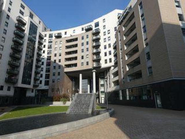 2 Bedrooms Flat for sale in Marsh Lane, Leeds LS9