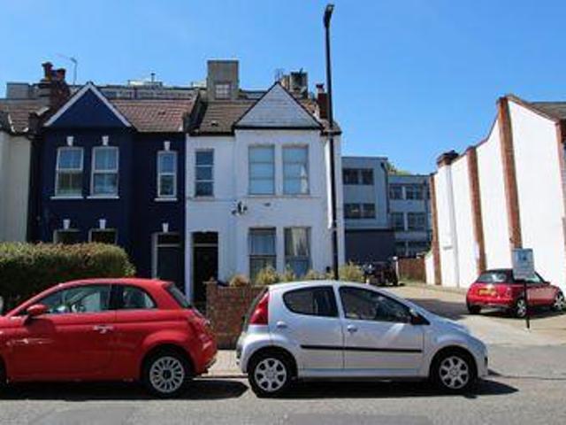 2 Bedrooms Flat for sale in Martell Road, West Dulwich SE21