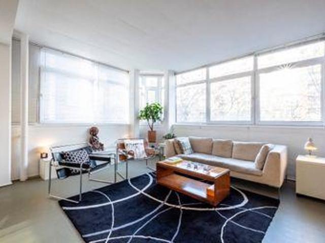 2 Bedrooms Flat for sale in Martha´s Buildings, Old Street EC1V