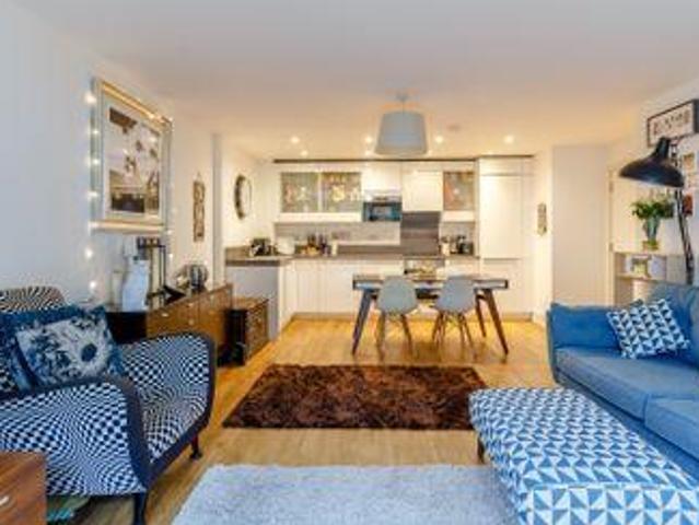 2 Bedrooms Flat for sale in Mcmillan Street, London SE8