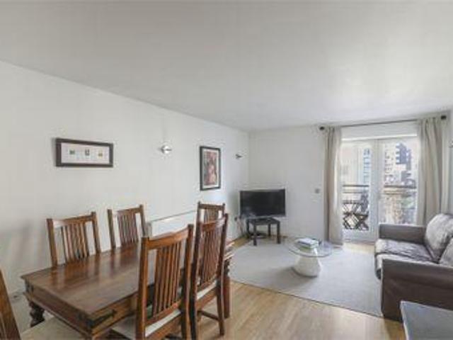 2 Bedrooms Flat for sale in Metcalfe Court, John Harrison Way, London SE10