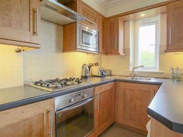 2 Bedrooms Flat for sale in Meadow Bank Mews, Nelson, Lancashire BB9
