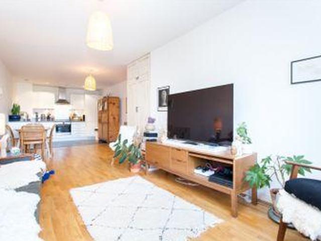 2 Bedrooms Flat for sale in Meath Crescent, London E2