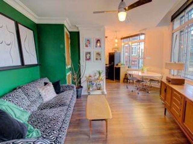 2 Bedrooms Flat for sale in Melbourne Street, Leeds LS2