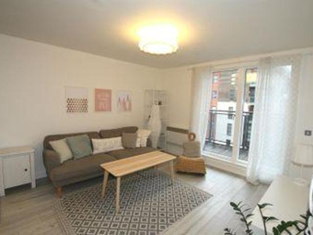 2 Bedrooms Flat for sale in Melia House, Hornbeam Way, Manchester M4