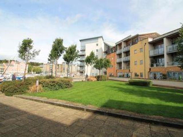 2 Bedrooms Flat for sale in Merchant Square, Portishead, North Somerset BS20
