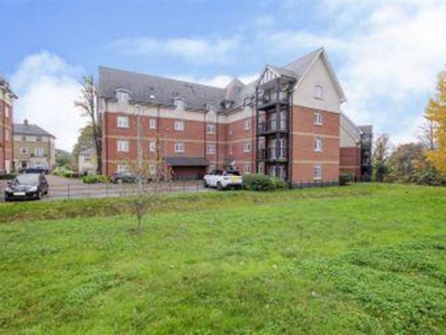 2 Bedrooms Flat for sale in Milan Walk, Brentwood CM14
