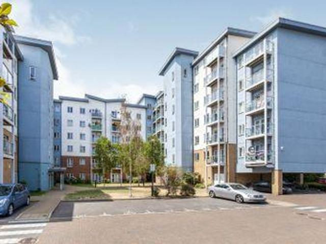 2 Bedrooms Flat for sale in Mill Street, Slough SL2