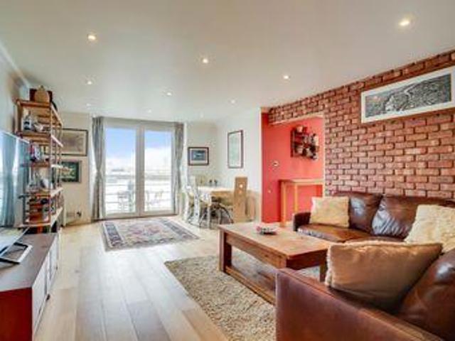 2 Bedrooms Flat for sale in Millennium Drive, London E14