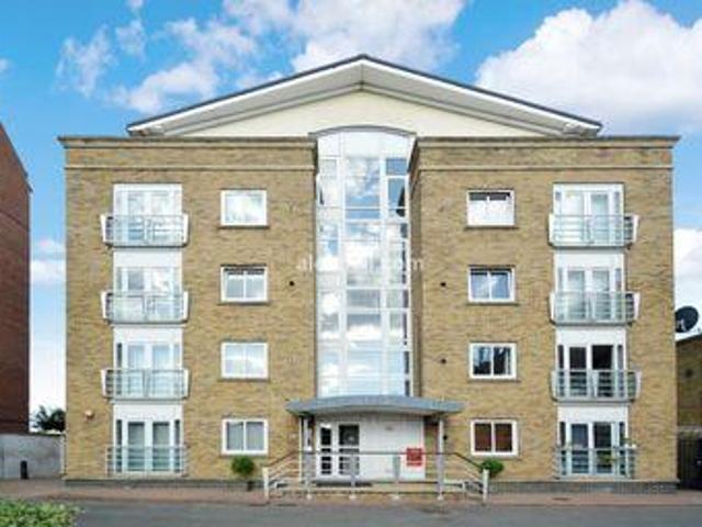 2 Bedrooms Flat for sale in Millennium Drive, London E14