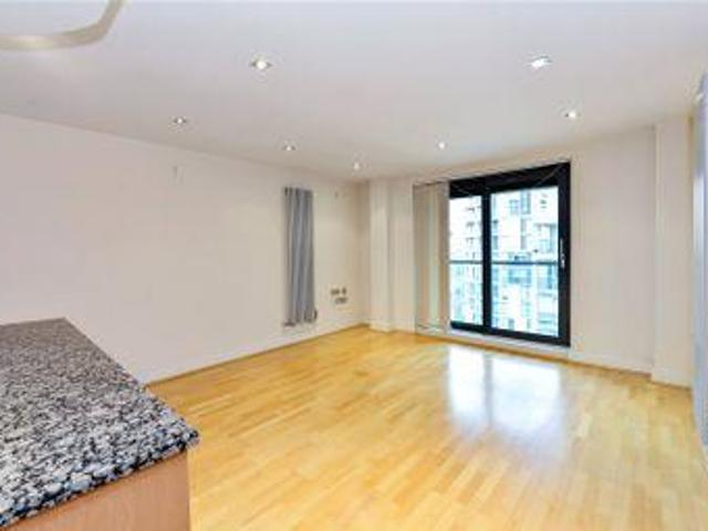 2 Bedrooms Flat for sale in Millharbour, London E14