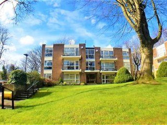 2 Bedrooms Flat for sale in Milton Court, Bury Old Road, Salford M7