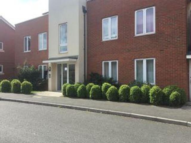 2 Bedrooms Flat for sale in Milton Place, High Wycombe HP13
