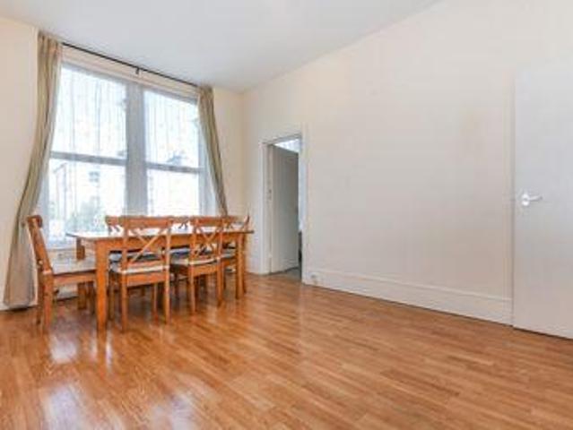 2 Bedrooms Flat for sale in Miranda Road, London N19