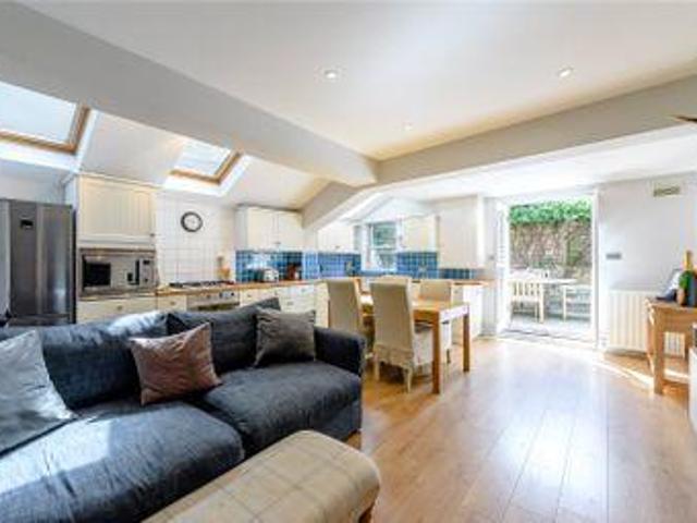 2 Bedrooms Flat for sale in Mirabel Road, London SW6